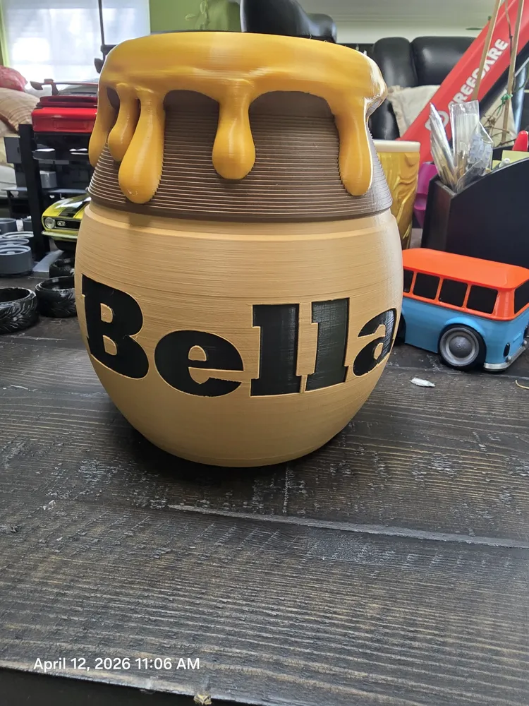 Bella name on Winnie the pooh honey pot - Free 3D Print Model - MakerWorld