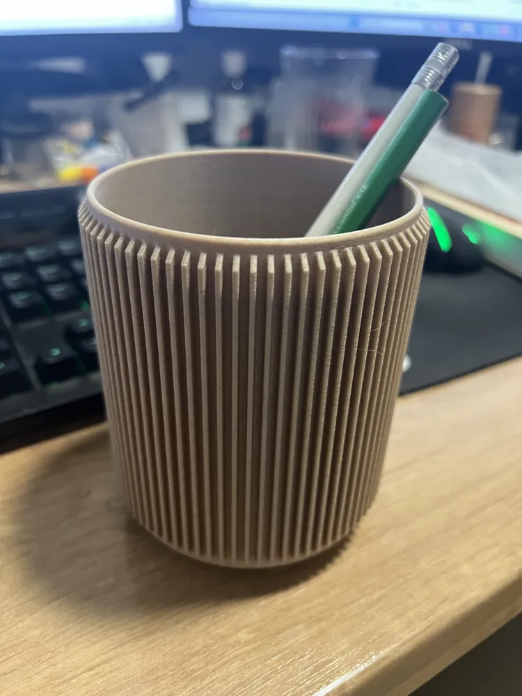 Minimalist Fluted Pen Cup - Free 3D Print Model - MakerWorld
