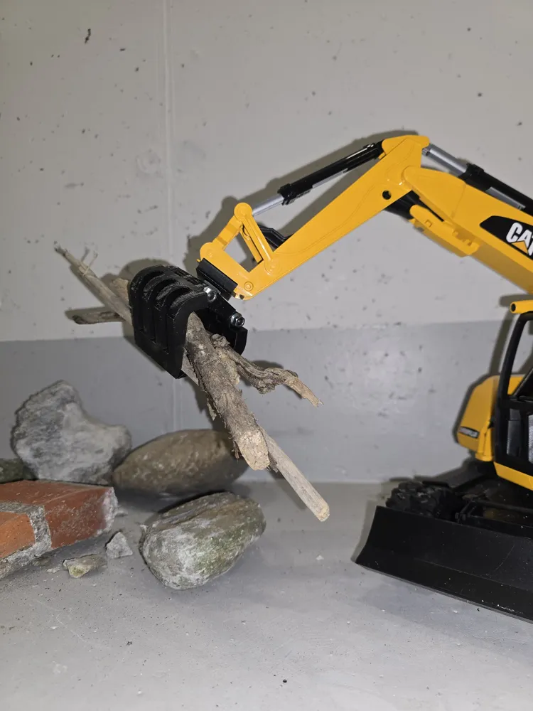 Sorting Grab for Cat Bruder Excavator - Free 3D Print Model - MakerWorld