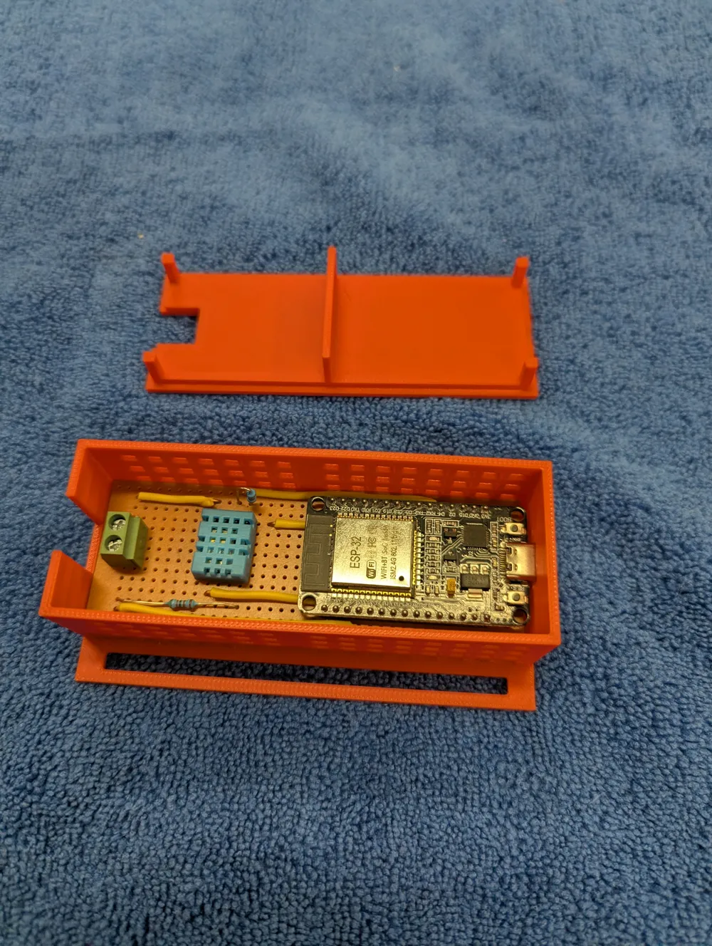 ESP32-DEV with PC board case - Free 3D Print Model - MakerWorld