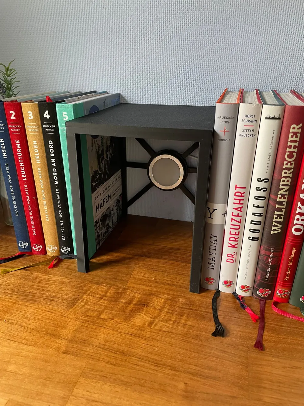 HueForge Book Nook Lightbox by FelixS MakerWorld: Download Free 3D Models