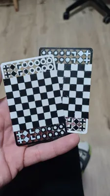 Wallet-Sized Chess Set by farinha - MakerWorld