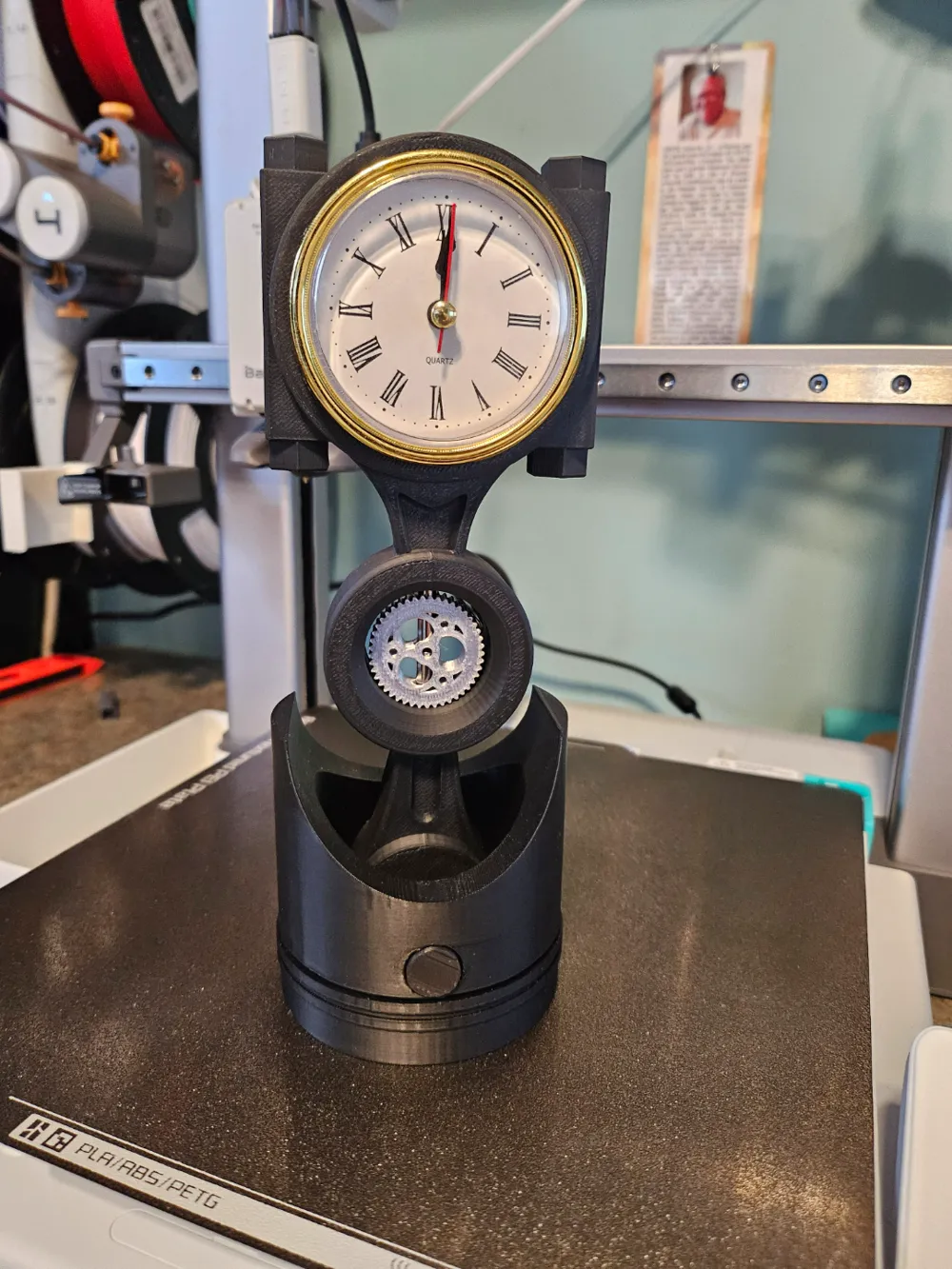 Piston Clock with Swivel Gear by Jeff Smith - MakerWorld