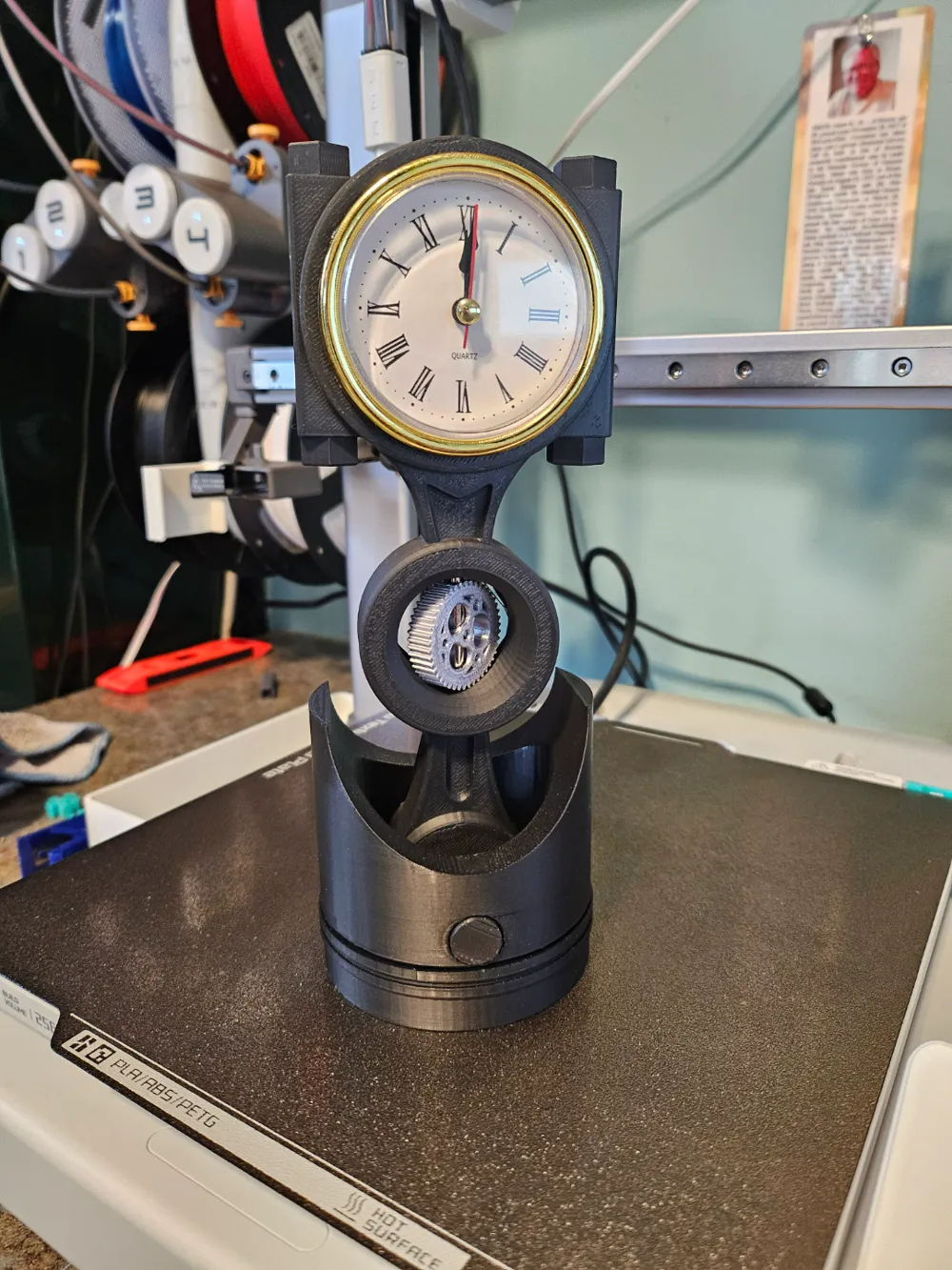 Piston Clock with Swivel Gear by Jeff Smith - MakerWorld