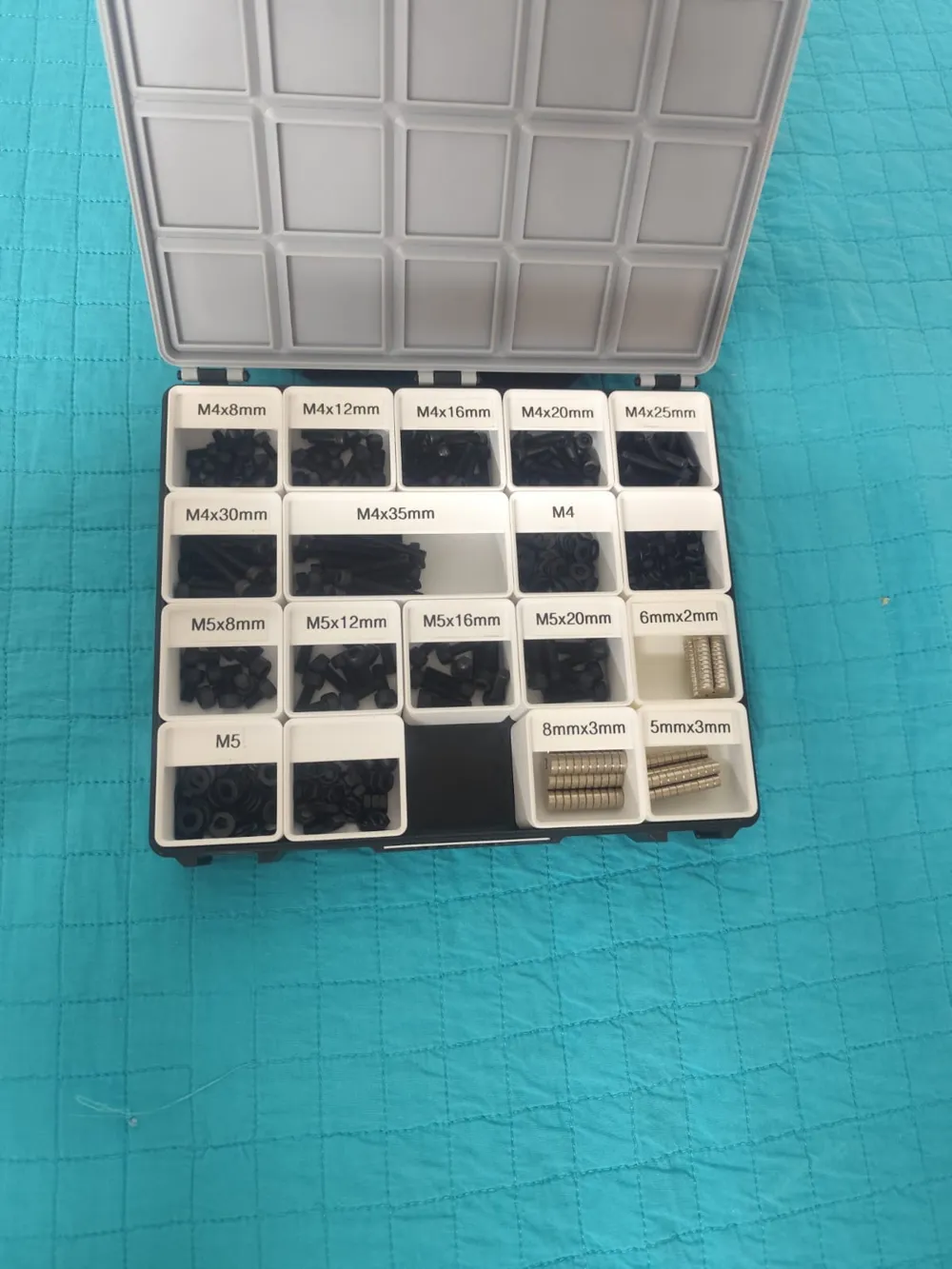 Gridfinity Box 4x5x5 - Free 3D Print Model - MakerWorld