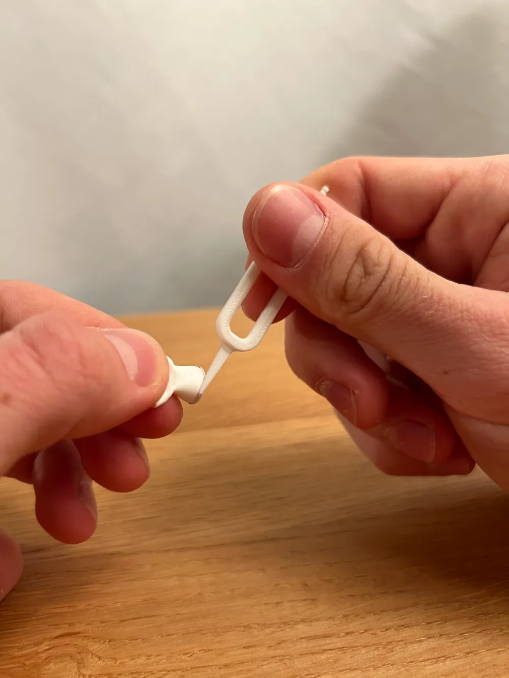 Earbuds Cleaning Tool - Free 3D Print Model - MakerWorld