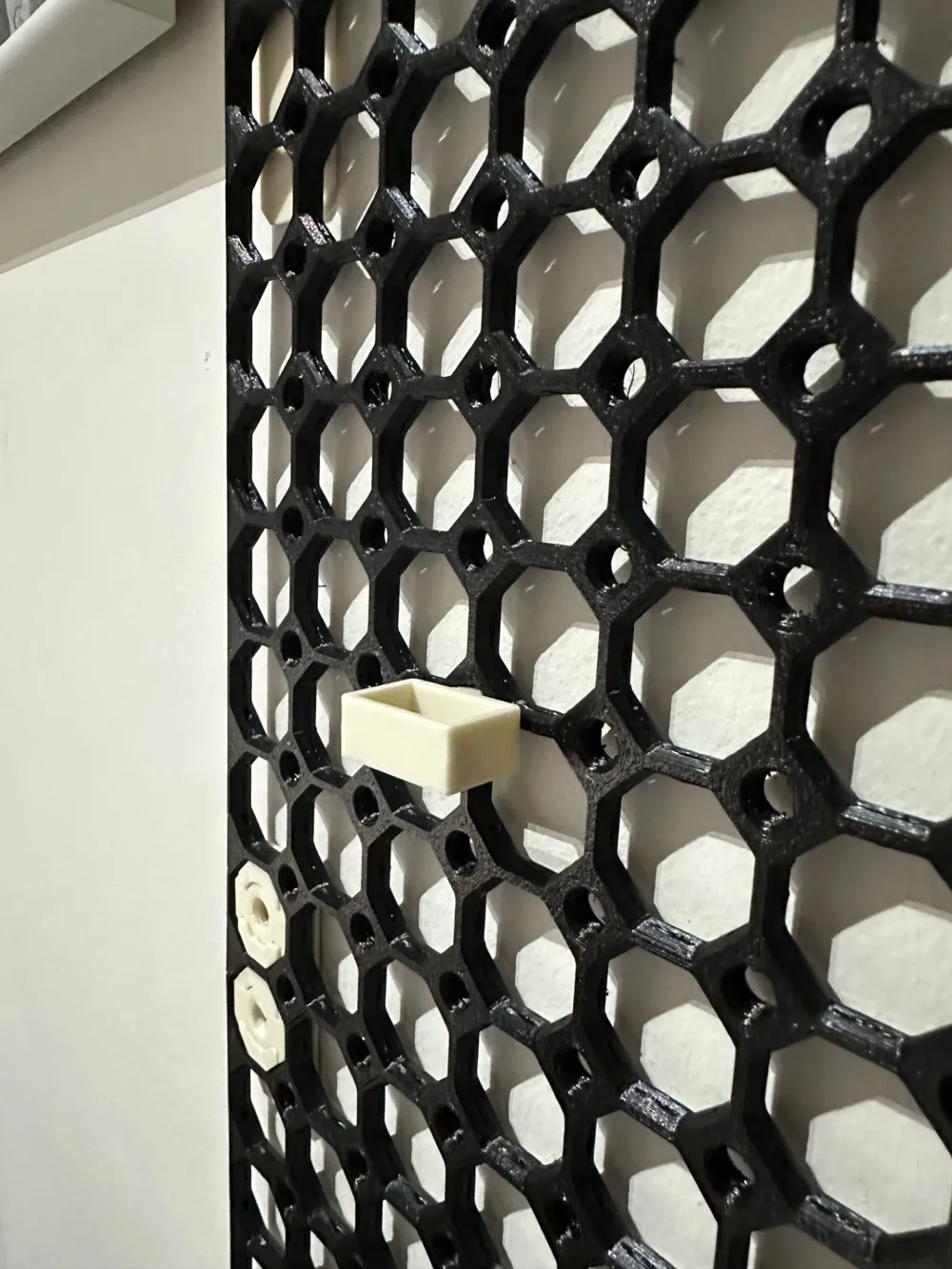 Multiboard Small Thread - Small Tool Holder - Free 3D Print Model - MakerWorld