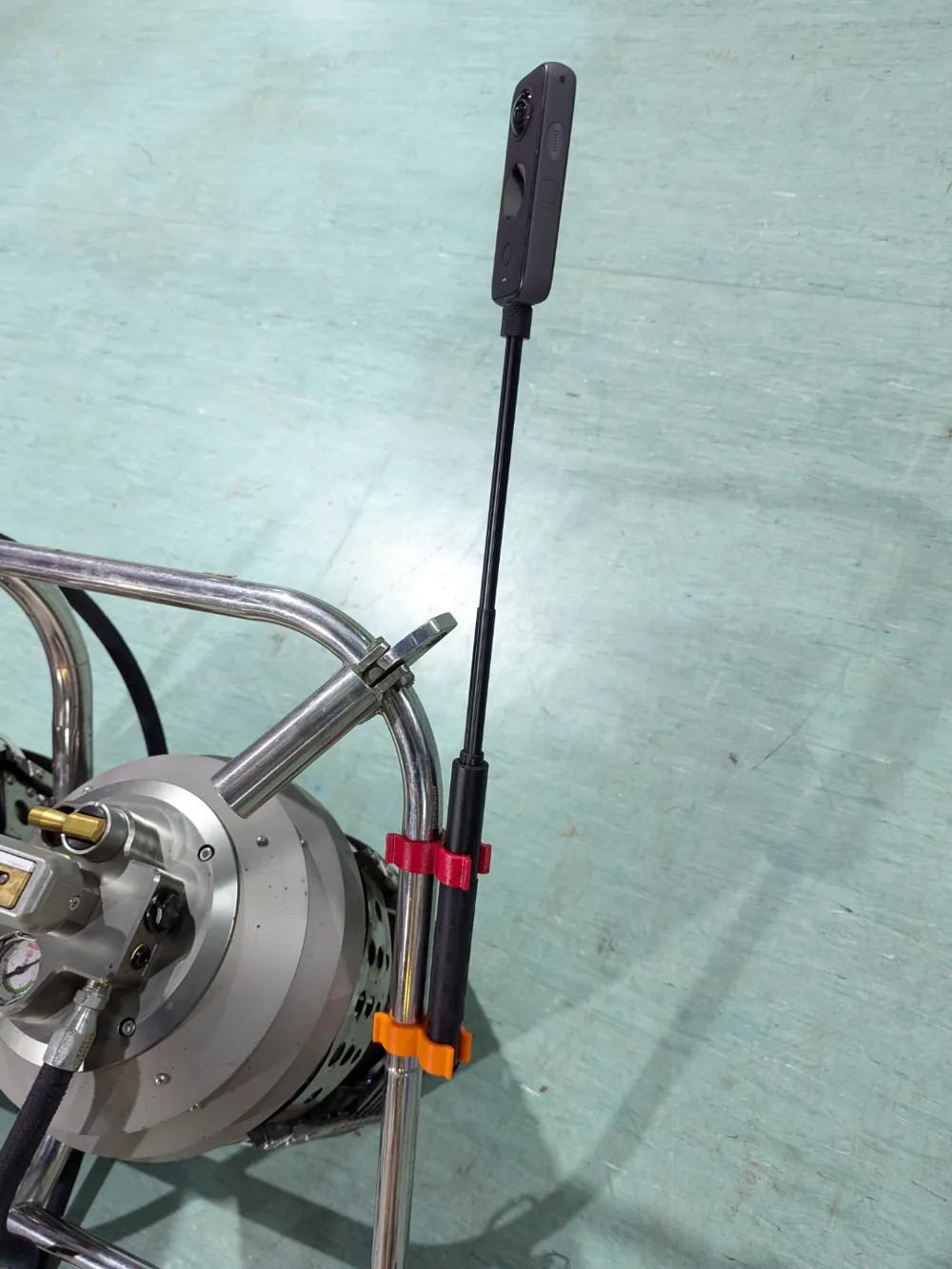 Insta360 Selfie stick mount by Kavman - MakerWorld