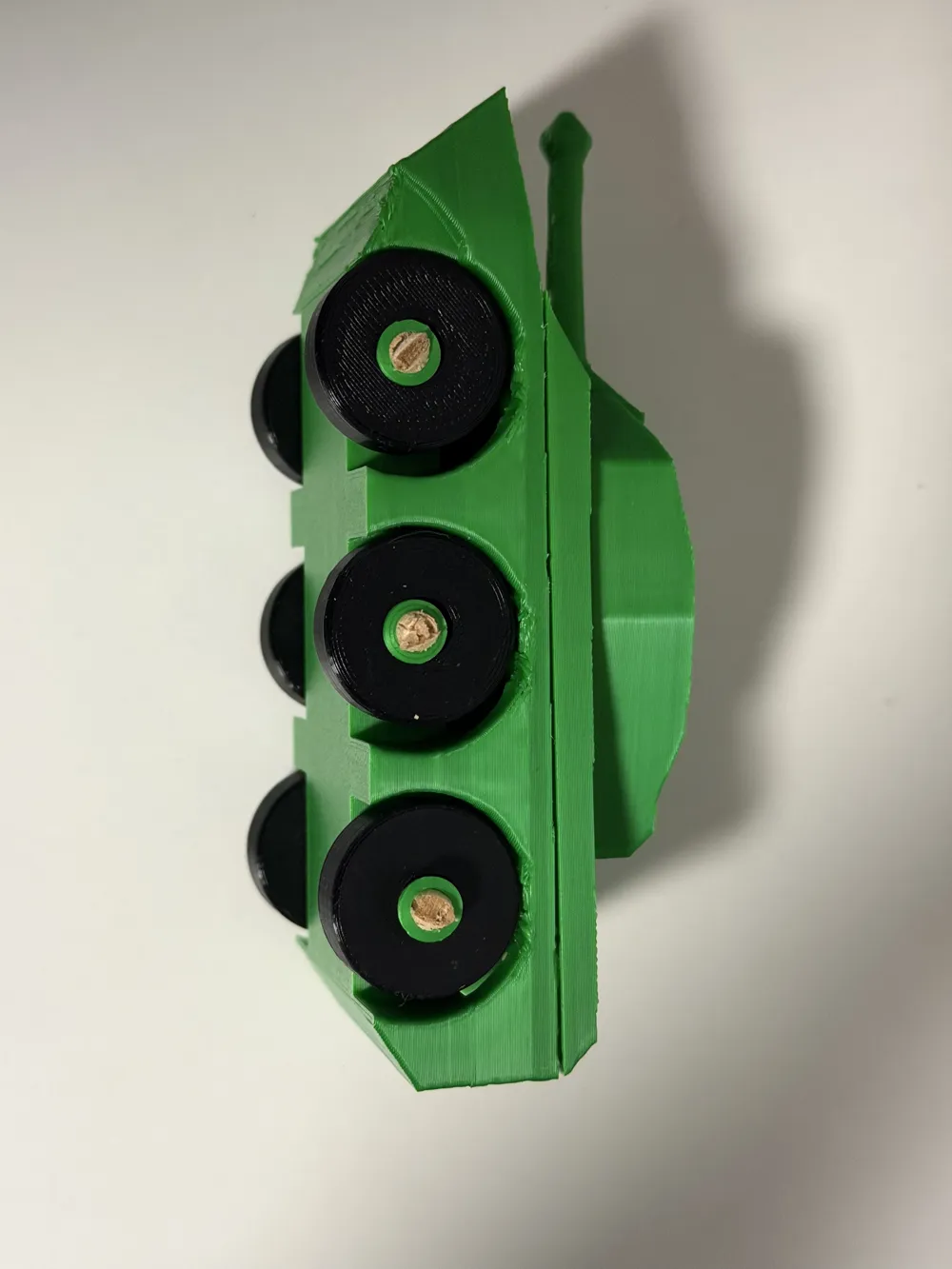 Panzer-Schwerkraftauto - FUNKTIONIERENDER Modellpanzer mit Rädern ...