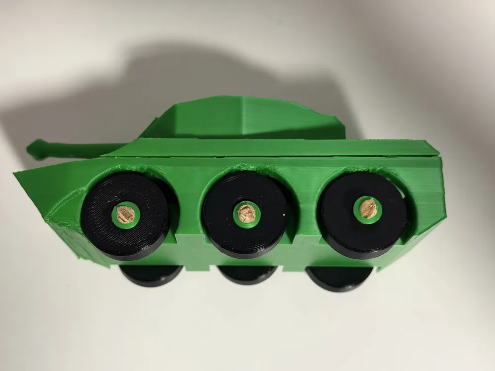 Panzer-Schwerkraftauto - FUNKTIONIERENDER Modellpanzer mit Rädern ...