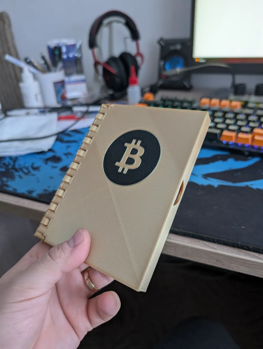 Booklet for metal crypto wallet storage by GAVI - MakerWorld