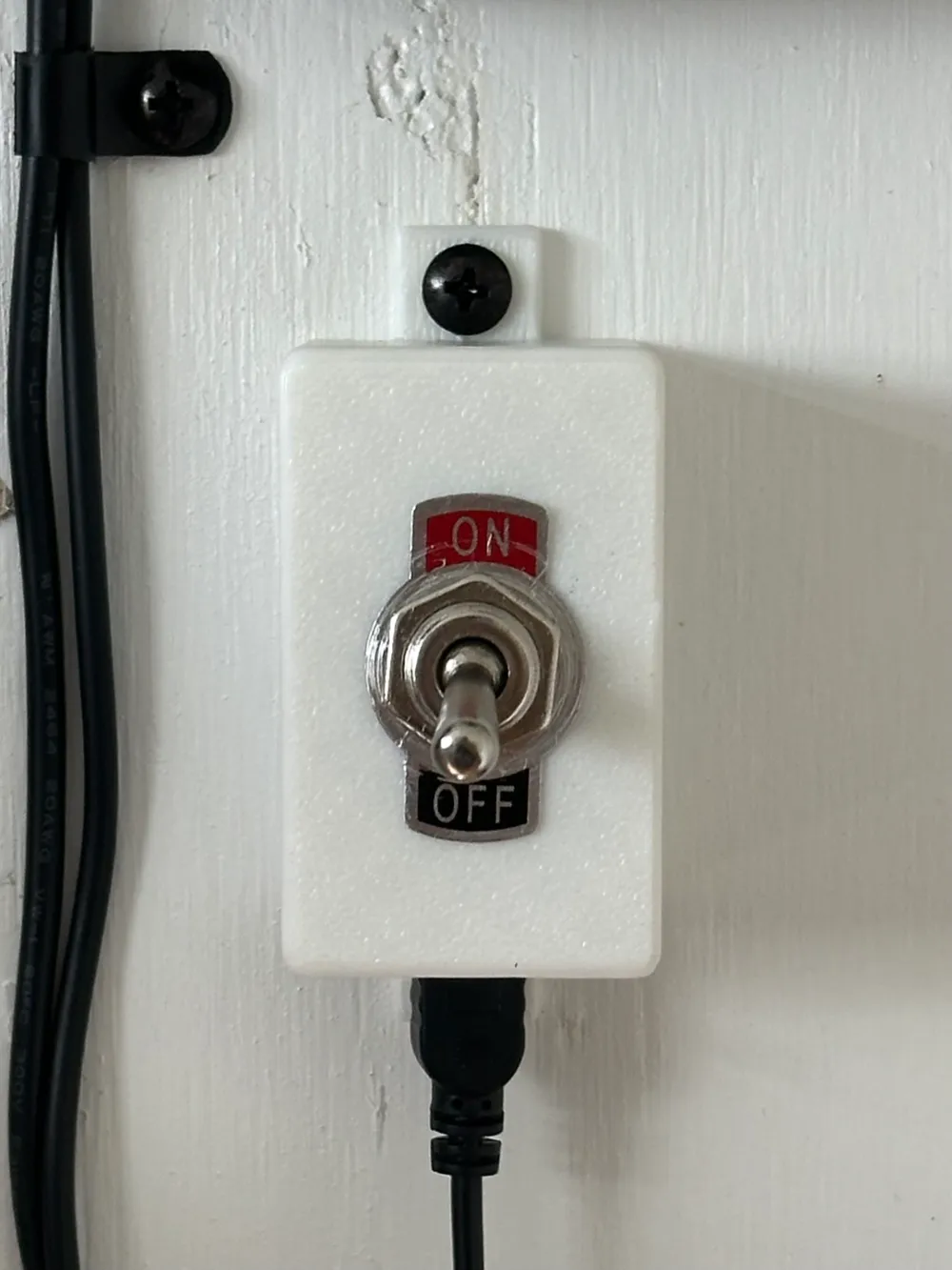 Toggle Switch Box - Fits ESP32 by abhi - MakerWorld