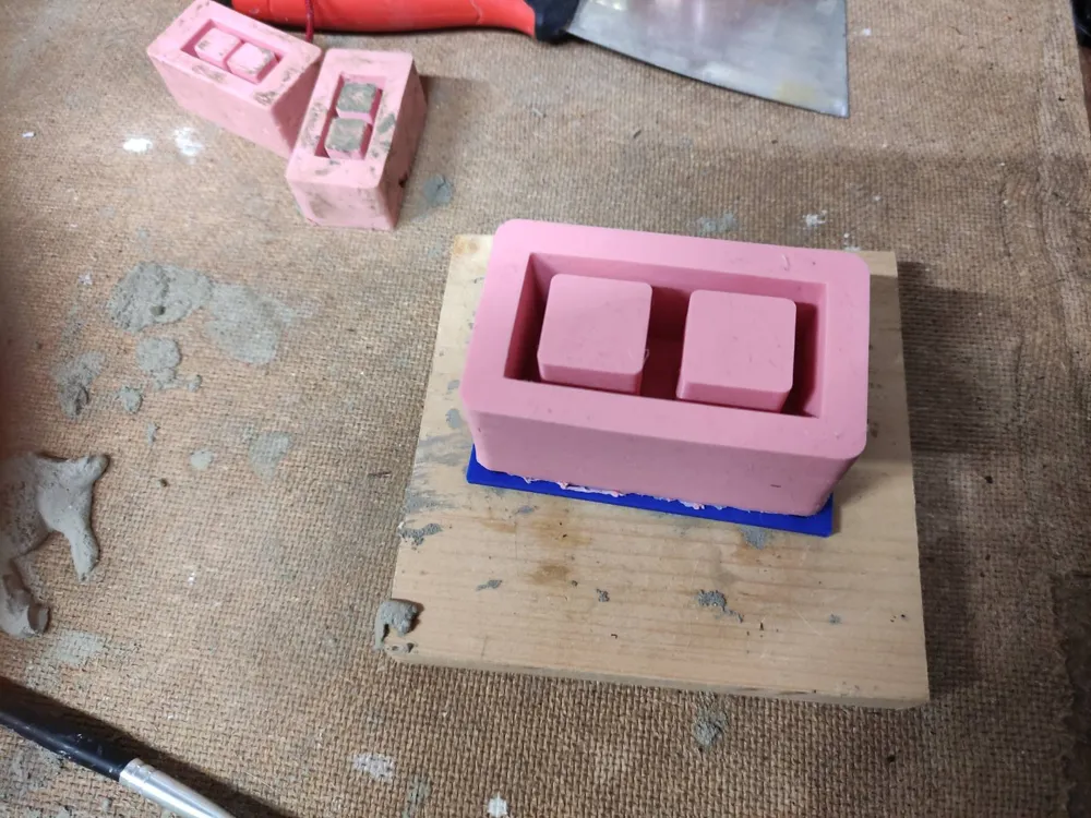 Mould for real cinder block - Free 3D Print Model - MakerWorld