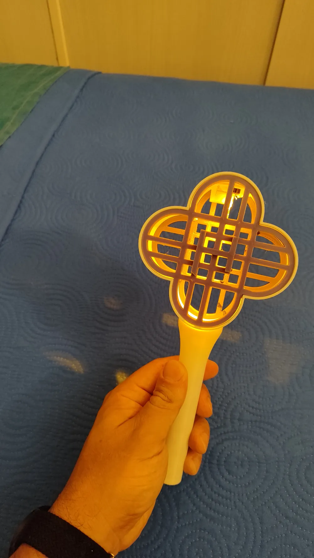 Huntr/x Light Stick – Glow Up Edition - Free 3D Print Model - MakerWorld