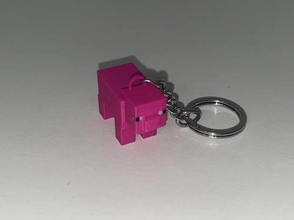 Minecraft Pig Keychain by Stenly_G MakerWorld: Download Free 3D Models