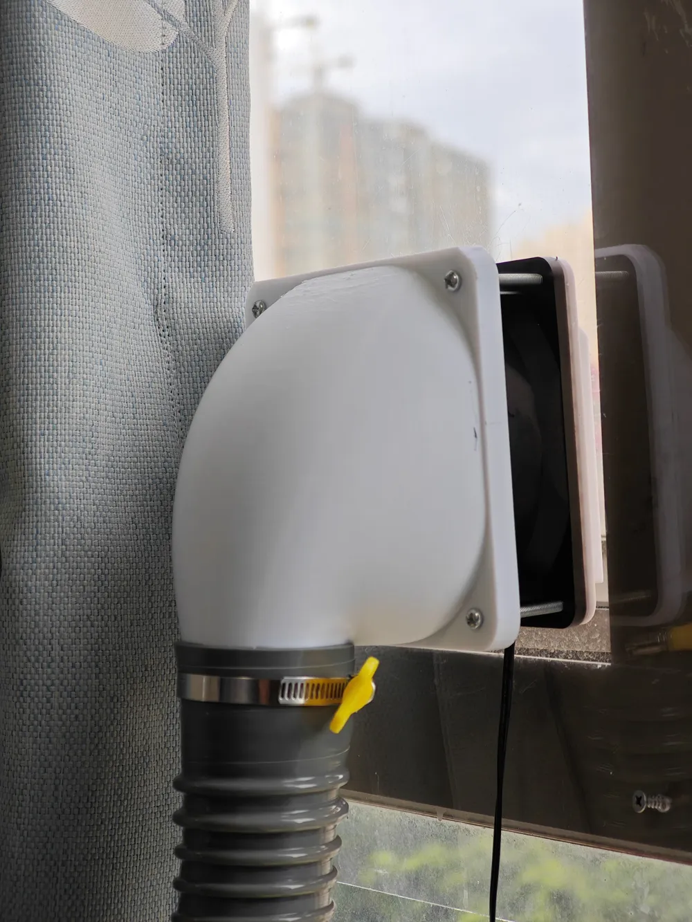 Practical P1S Exhaust Solution No magnets Easy assembly and disassembly ...