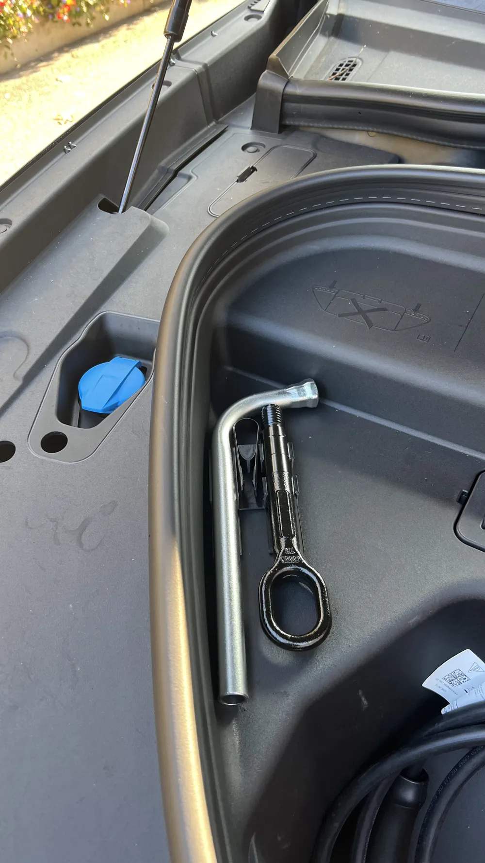 Audi E-Tron (Q6/A6) Tool Box Frunk - Free 3D Print Model - MakerWorld