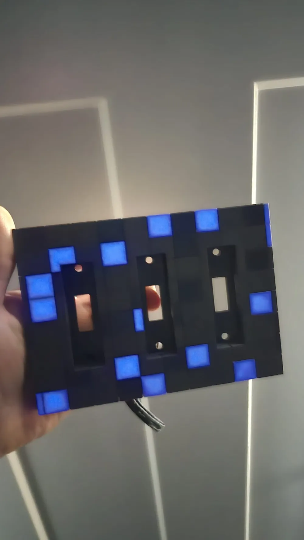 Triple lever wall switch - Minecraft - Free 3D Print Model - MakerWorld