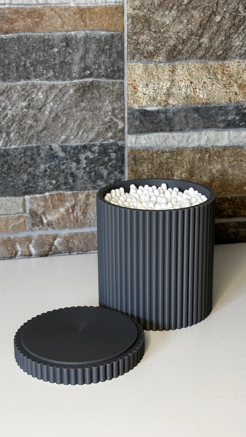 Ribbed object holder with lid - Free 3D Print Model - MakerWorld