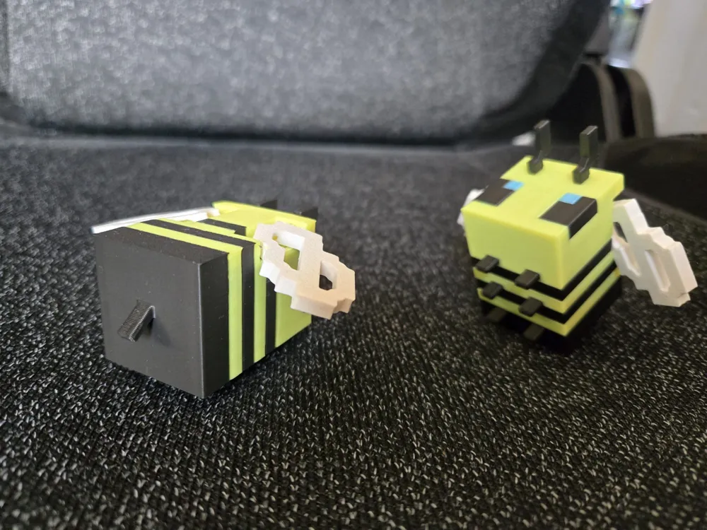 Minecraft bee remix of 2 other models. Remixed by AkashaTB - MakerWorld