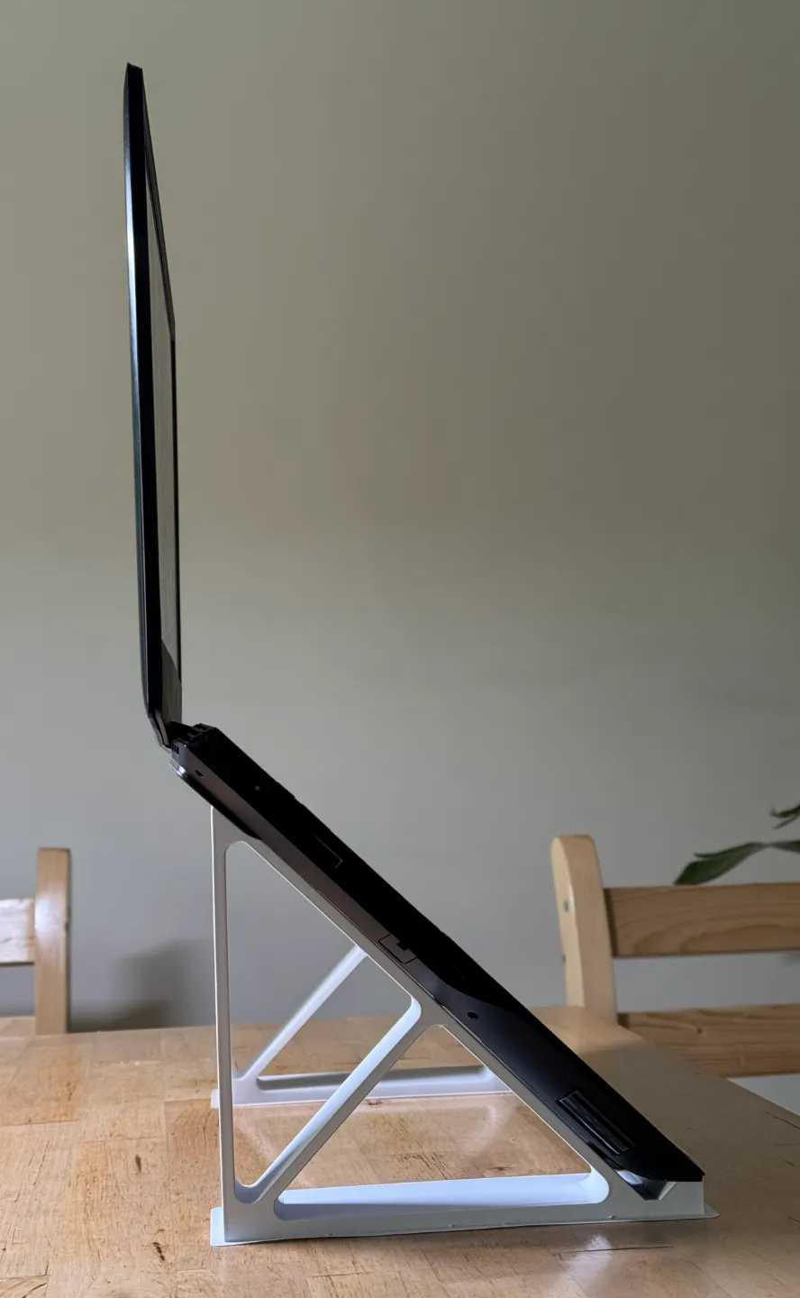 Laptop Bracket by kkbin - MakerWorld