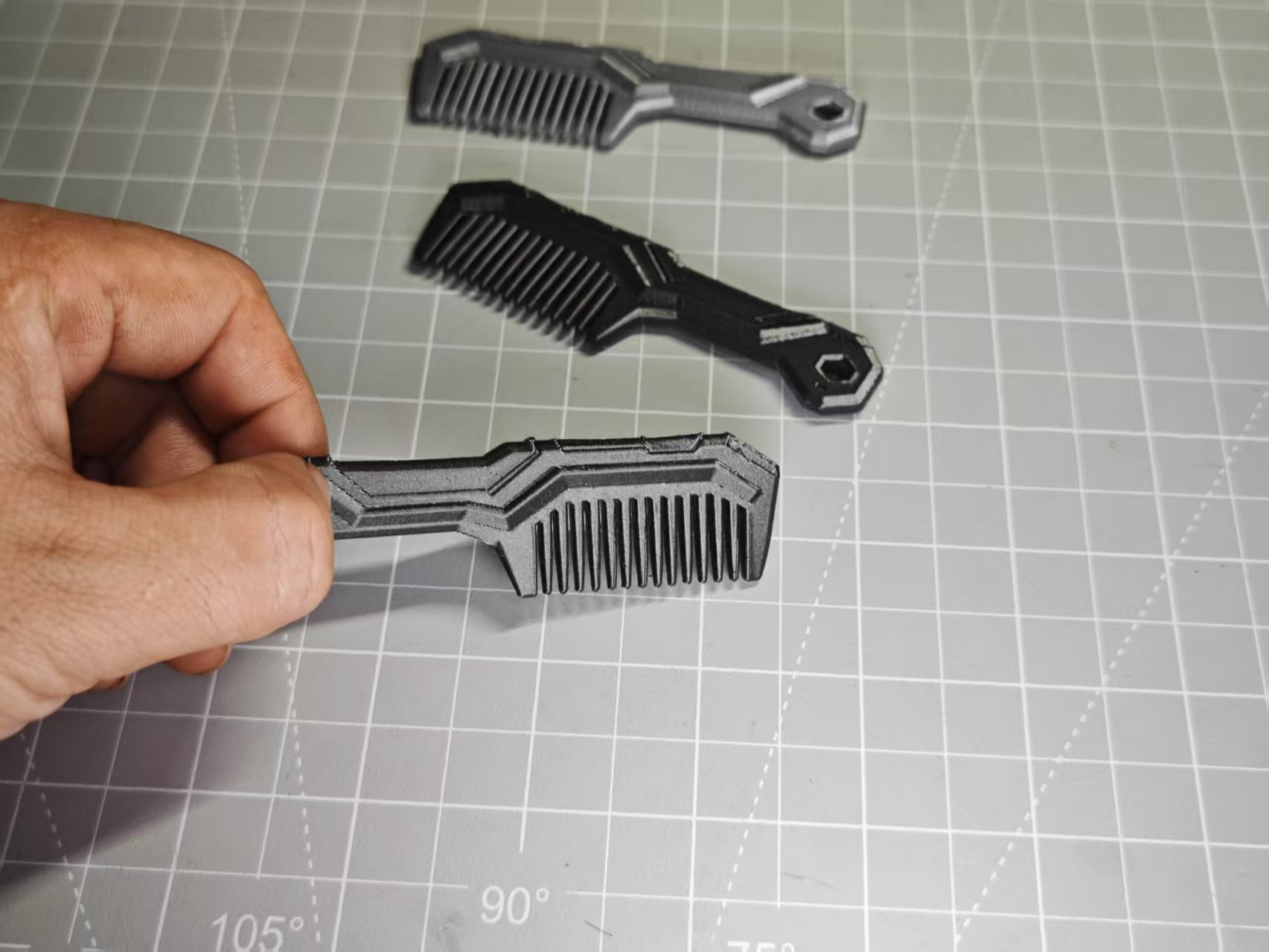 A few small combs by 朝西的朝西 MakerWorld: Download Free 3D Models