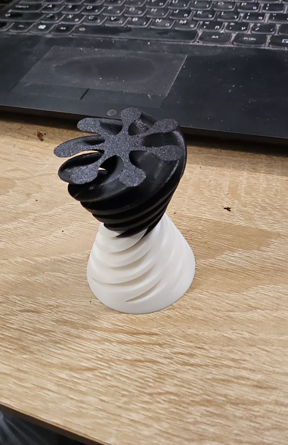 Pass-through fidget by T&T Solutions MakerWorld: Download Free 3D Models