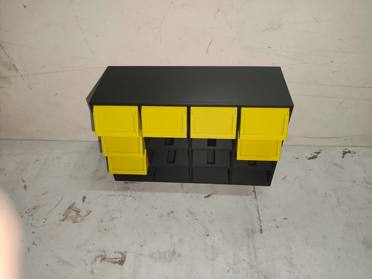 Electronic component organizer for storing electronic components ...