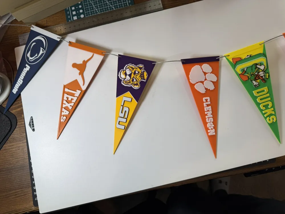 College Pennant - LSU by rysock MakerWorld: Download Free 3D Models
