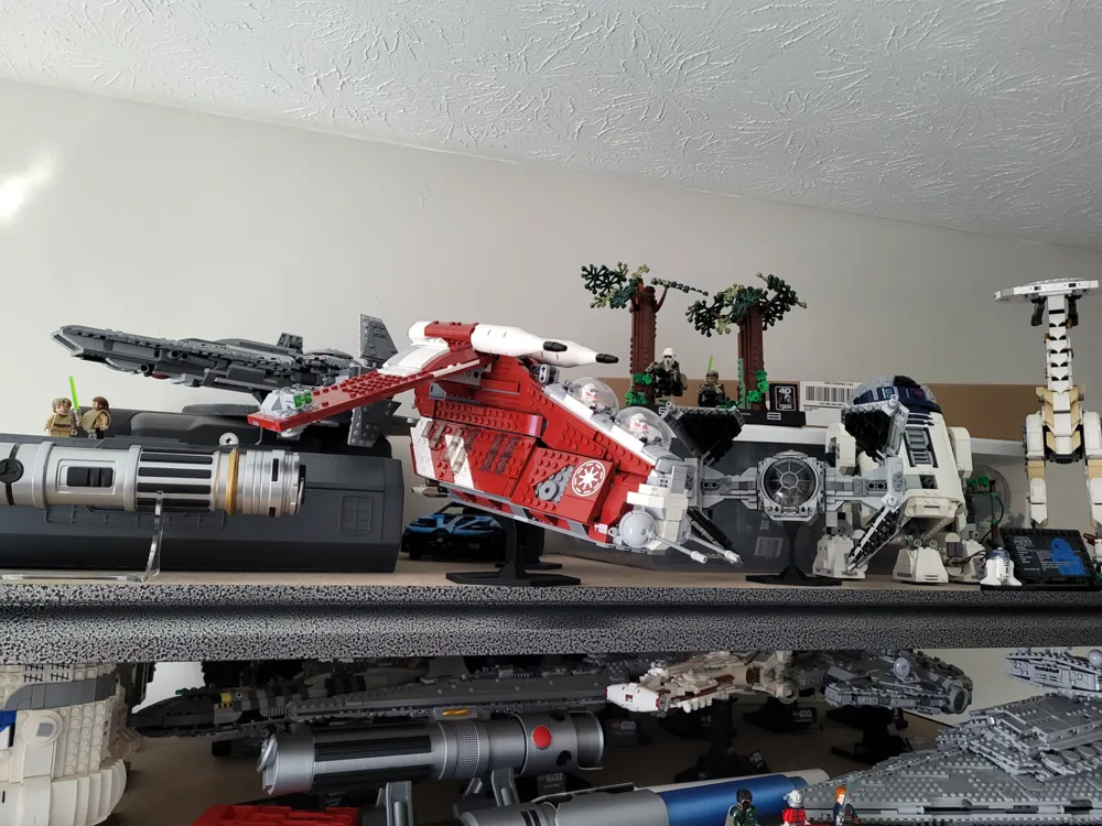 Angled 4x4 Star Wars Brick (LEGOs) Ship Stand by Kennen3D MakerWorld ...