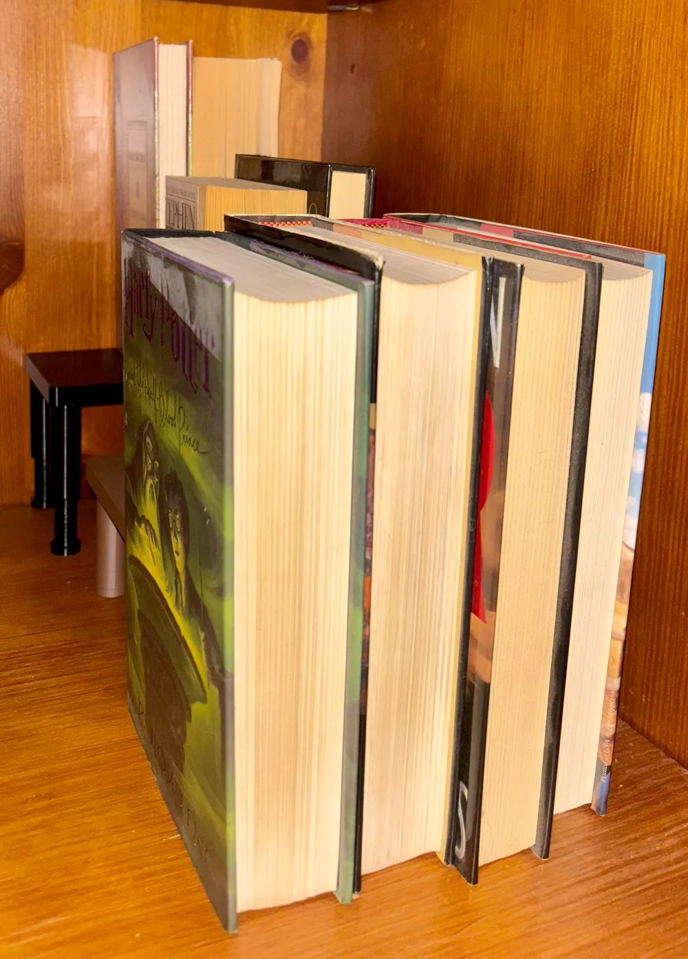 Adjustable Book Riser by Hush MakerWorld: Download Free 3D Models