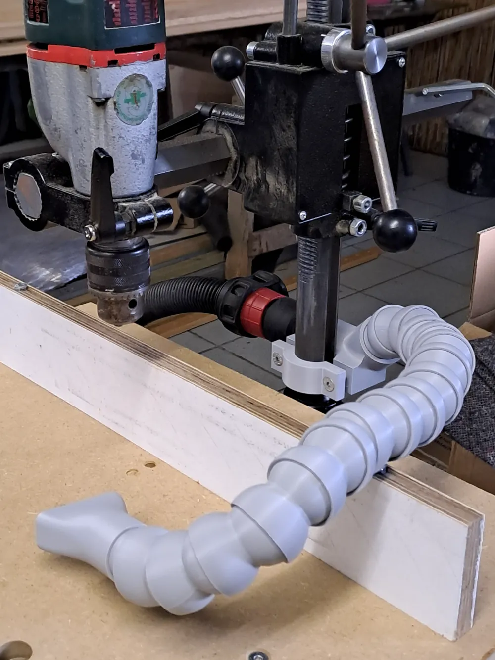 Clamp for Flexible Hose for Dust Extraction by rallek_gmh - MakerWorld