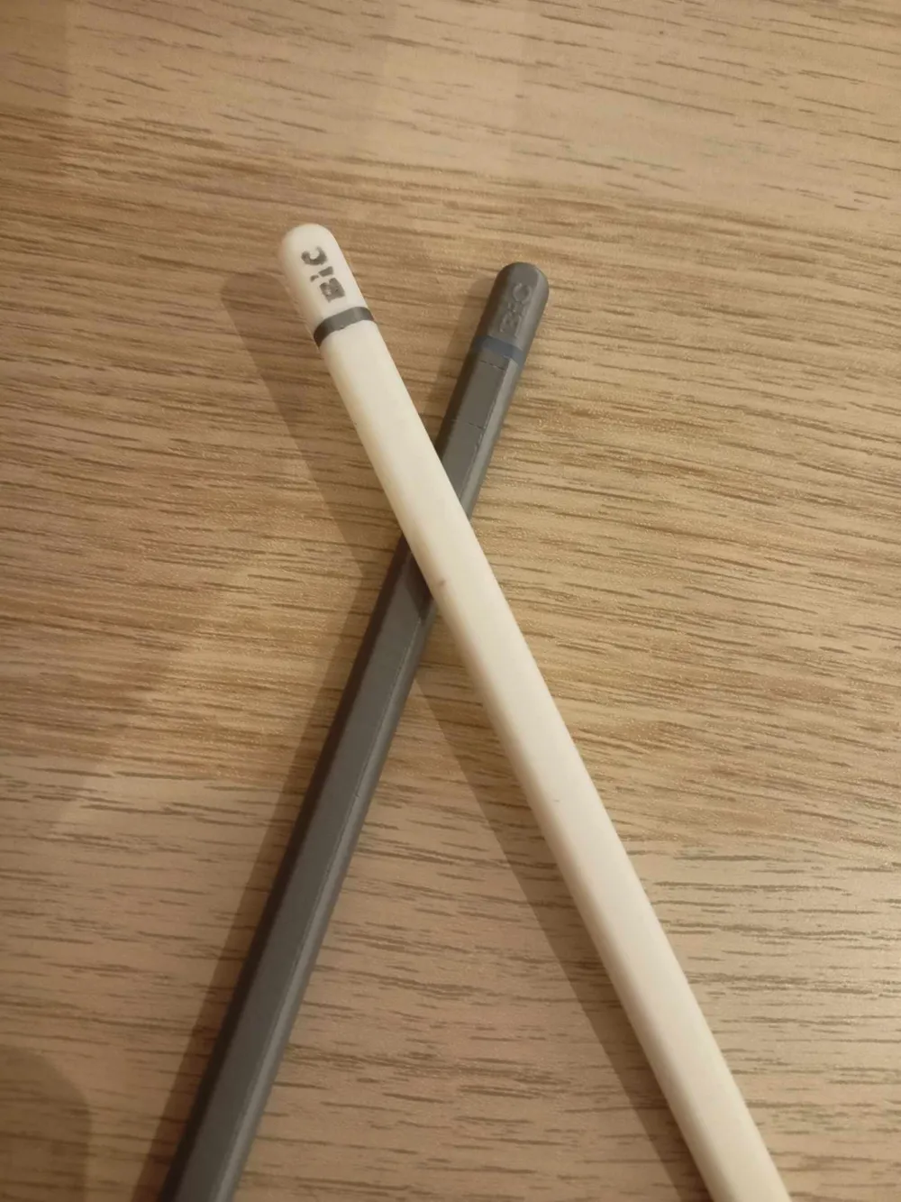 Pluma Bic Comfort por NYDER MakerWorld: Descarga Modelos 3D Gratuitos