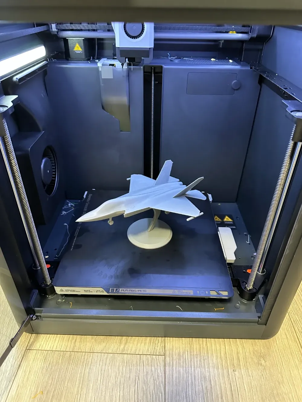 J-35A fighter jet, smooth model (with missiles and landing gear) by Dream Designer - MakerWorld