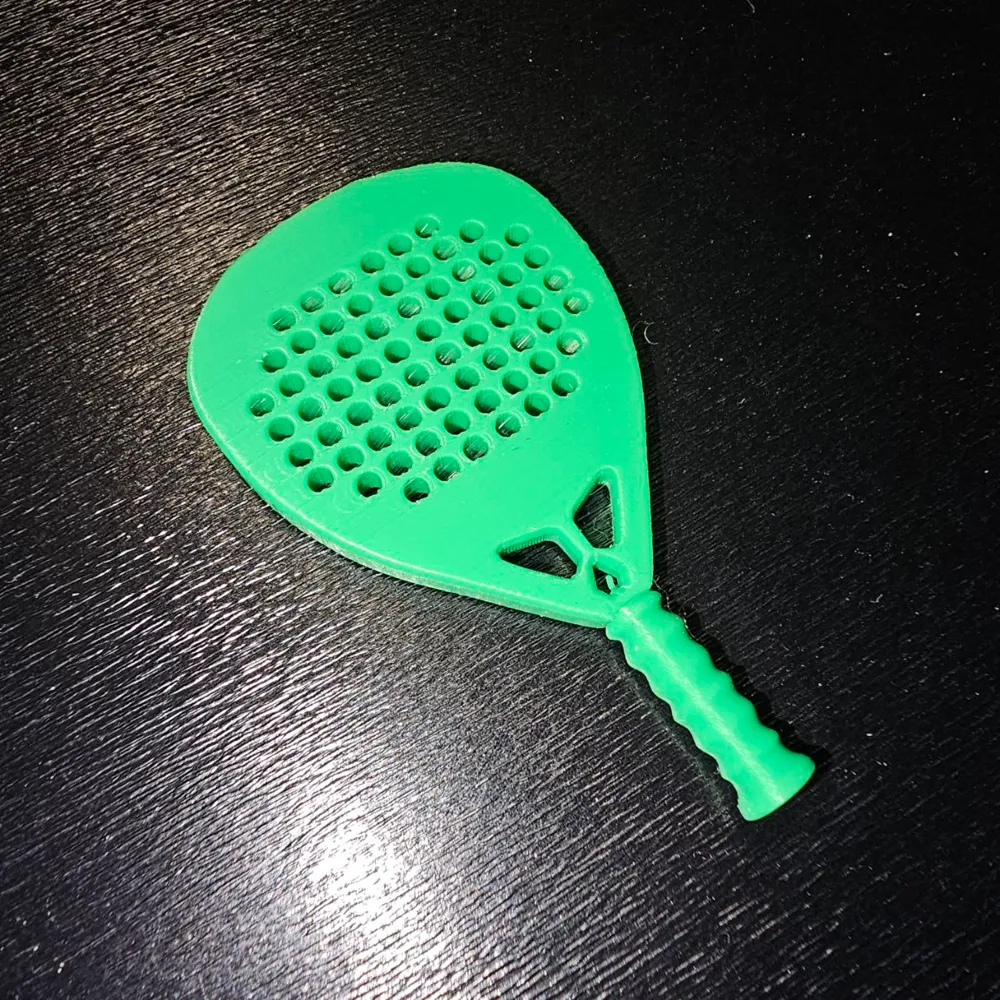 Padel racket keychain v2 Remixed by Myzhar - MakerWorld