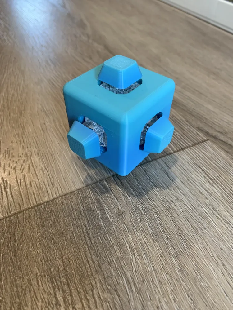 Keyboard Fidget Clicker Cube - Free 3D Print Model - MakerWorld