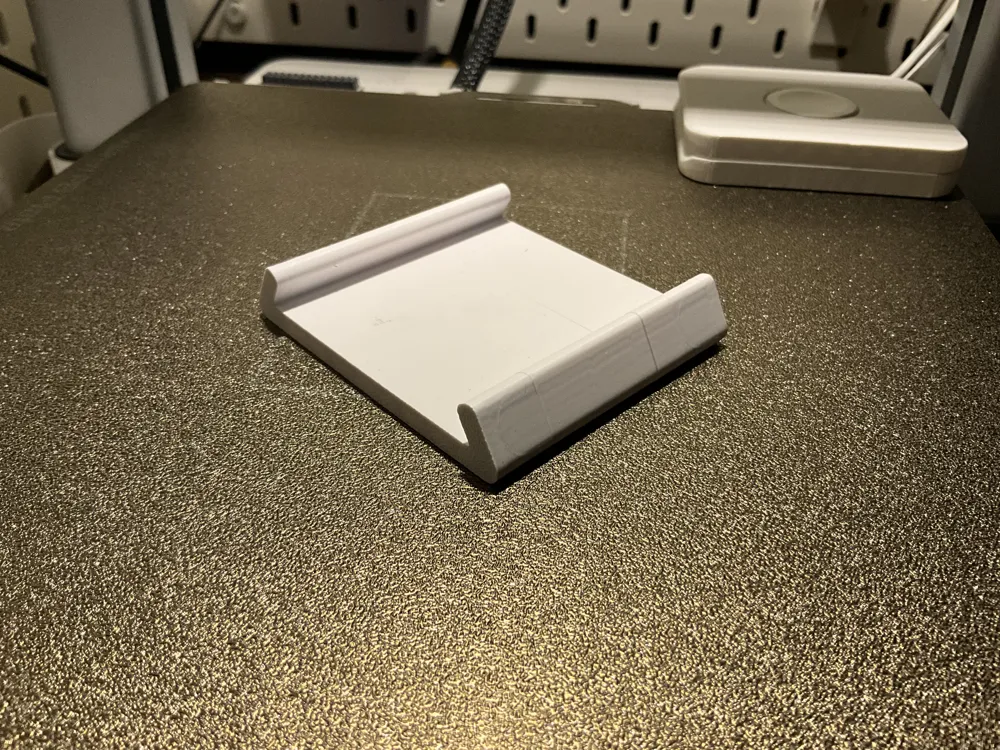 Travel MagSafe - Free 3D Print Model - MakerWorld