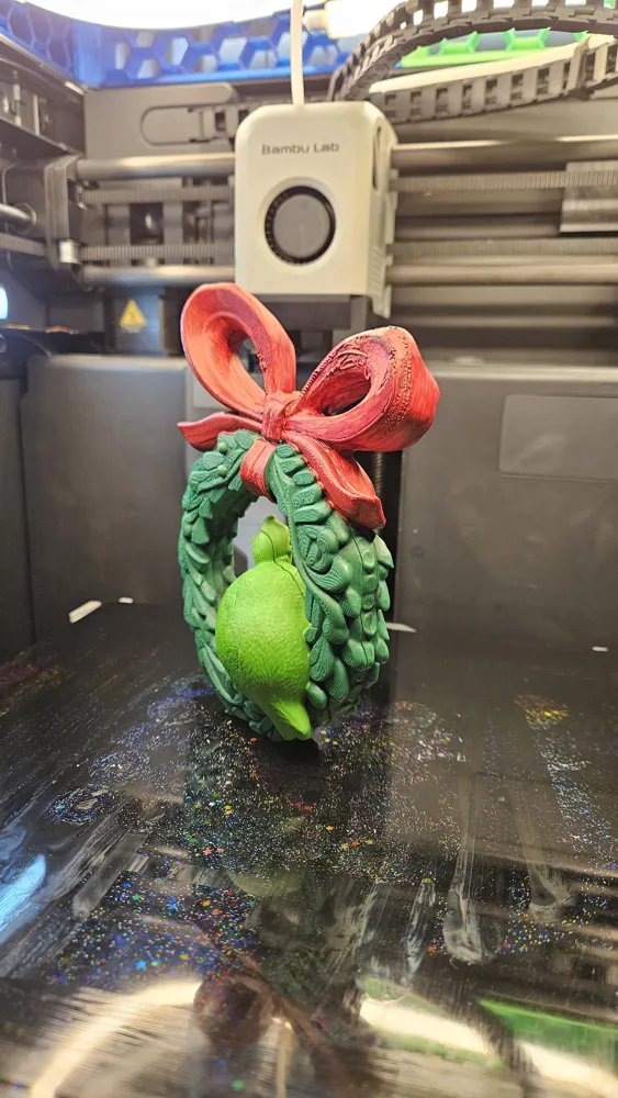 Grinch Wreath Ornament by Maaght MakerWorld: Download Free 3D Models