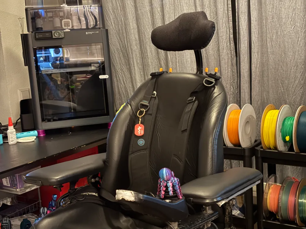 Medical emergency Tag from Bambu spool NFC by familieKP MakerWorld ...