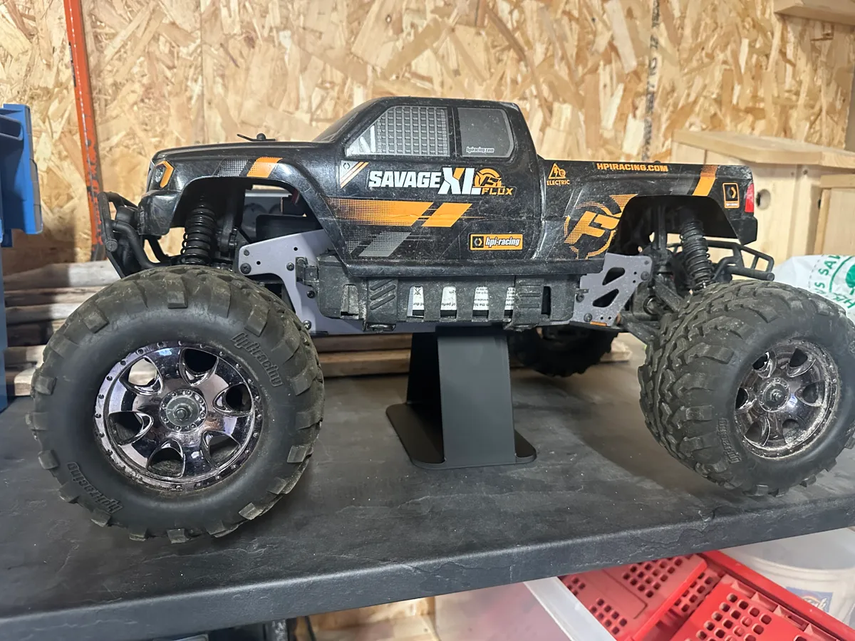 HPI Savage Flux XL stand by Lars Espen MakerWorld: Download Free 3D Models