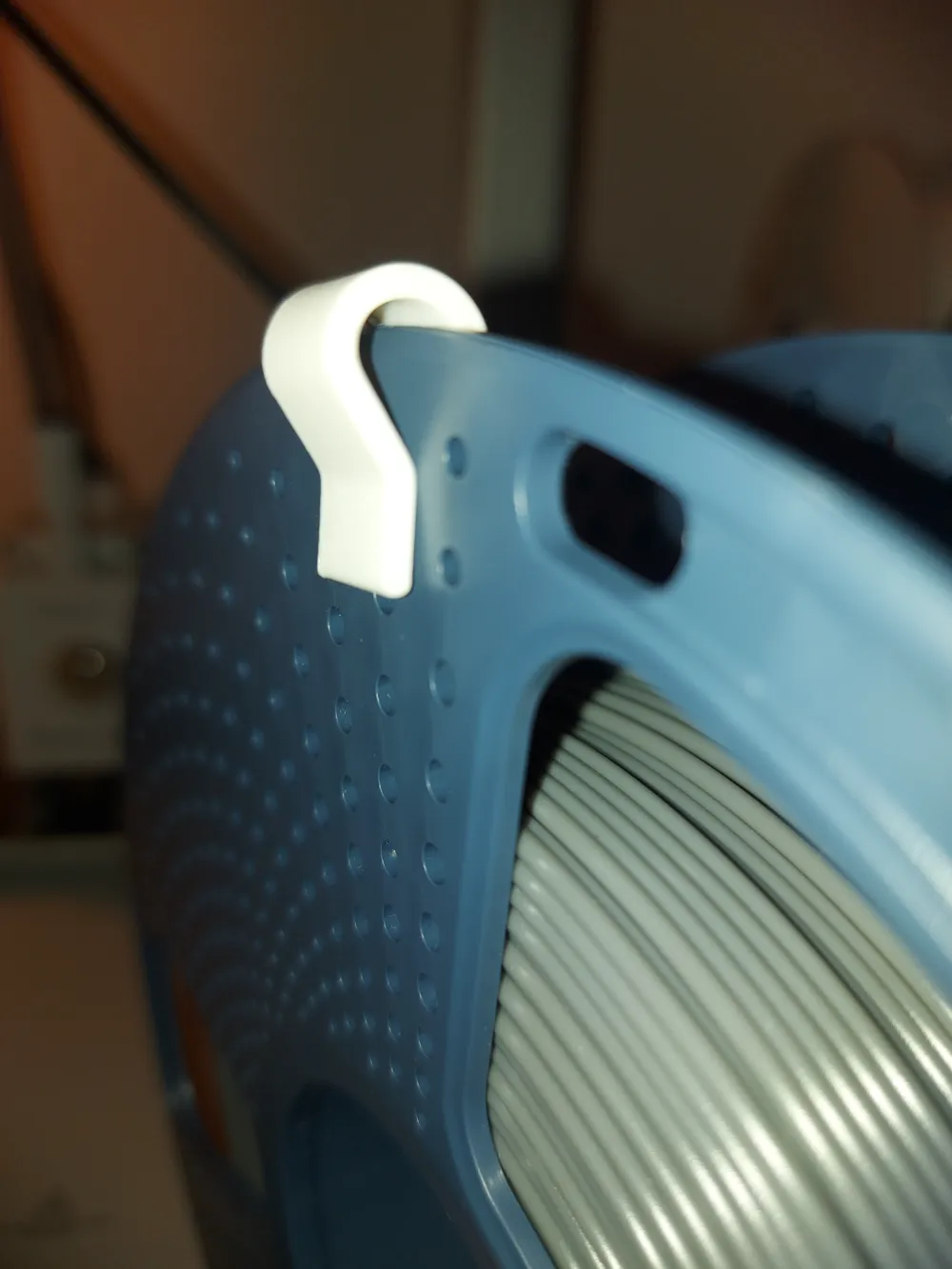 UNIVERSAL FILAMENT CLIP by Savy Maker - MakerWorld