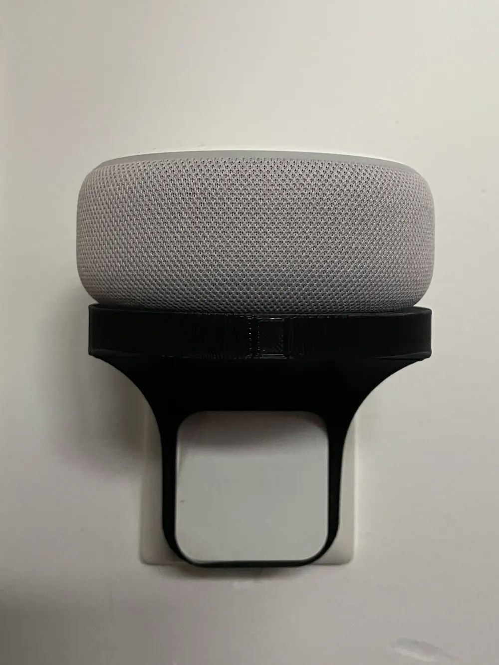 Echo Dot 3 Power Outlet Holder by MaxWhite97 - MakerWorld
