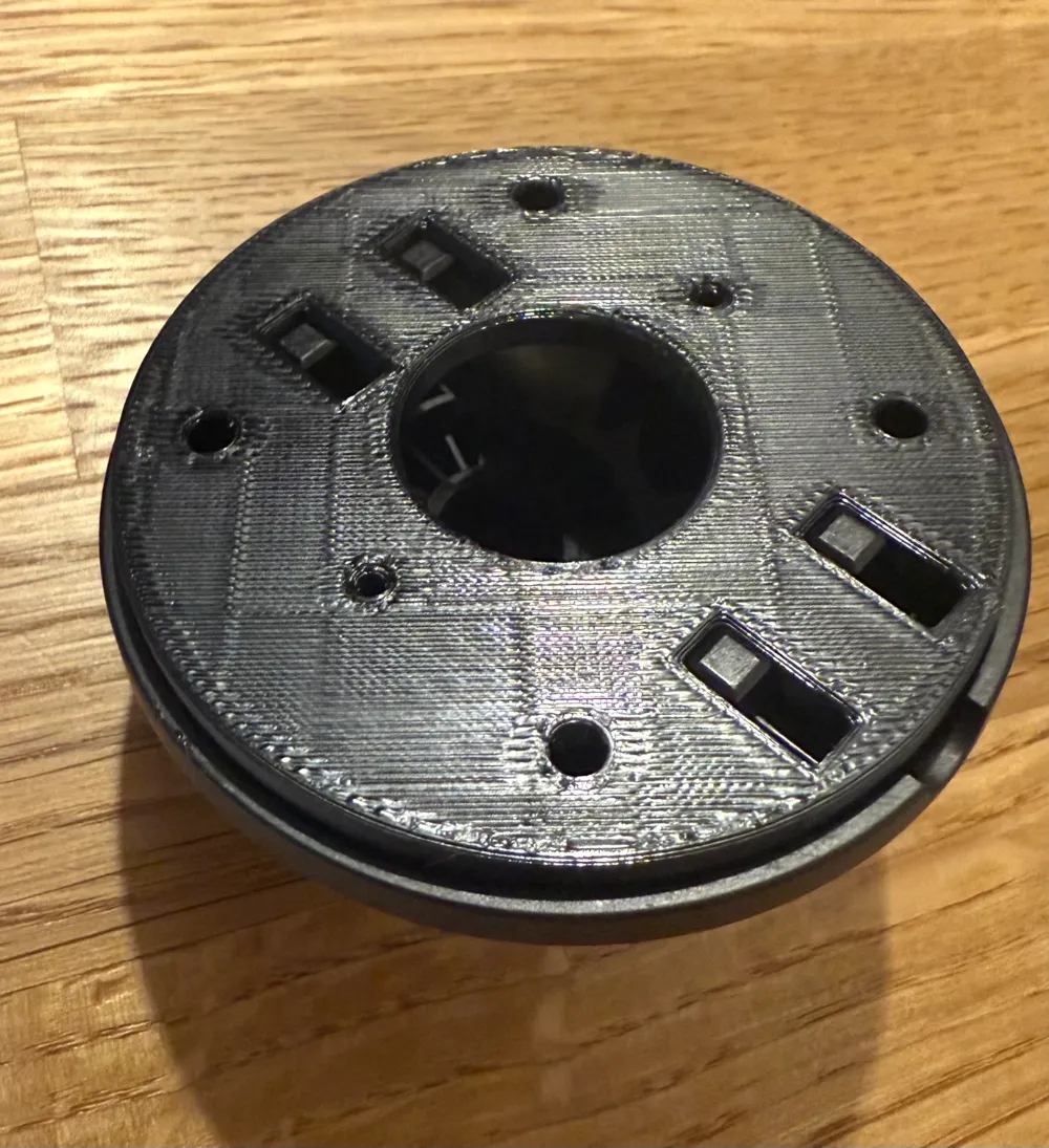 Ring Spotlight Cam Plus Mount by Fredster - MakerWorld