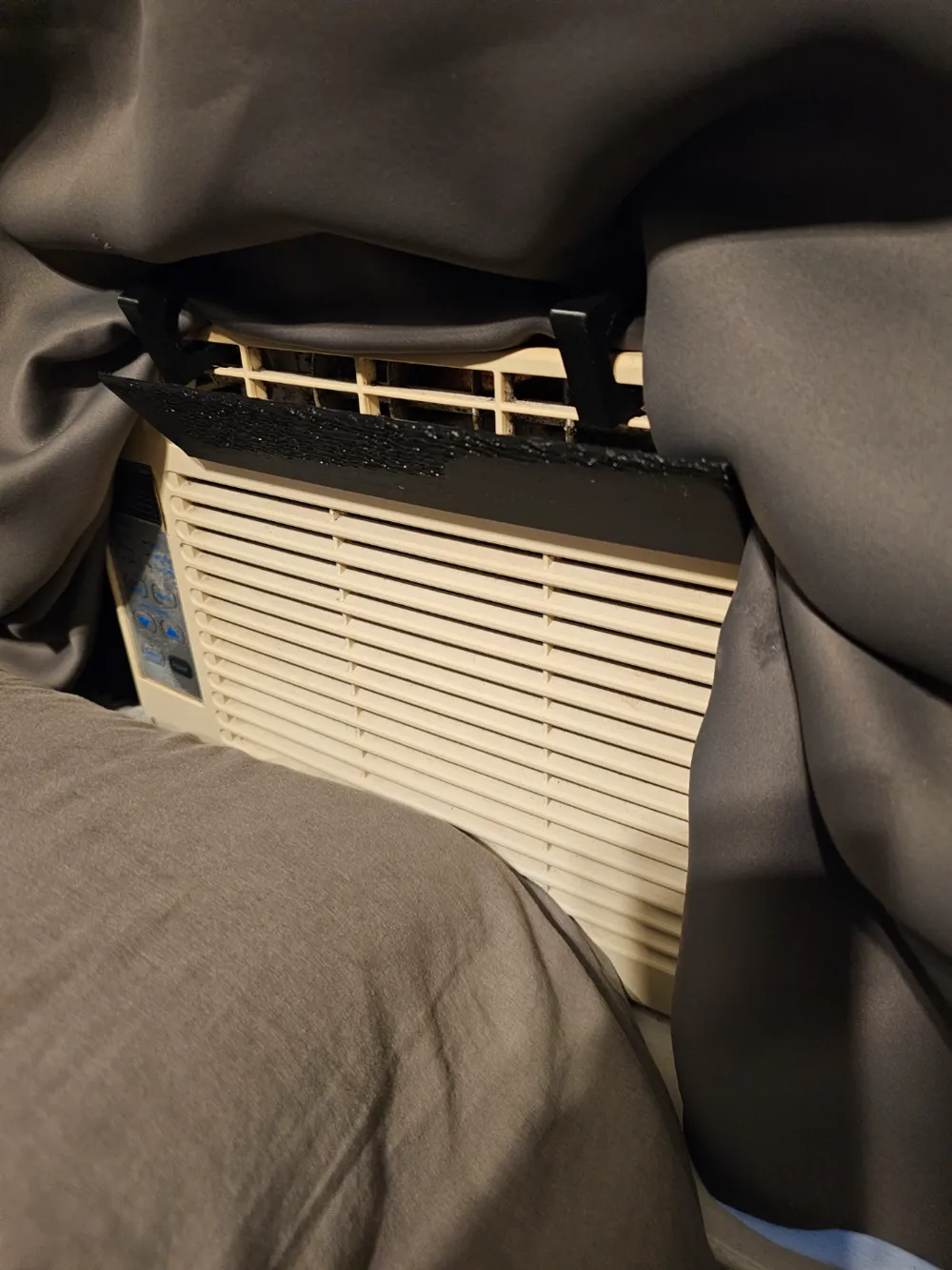 Window A/C Unit Angled Vent by Femb0t - MakerWorld