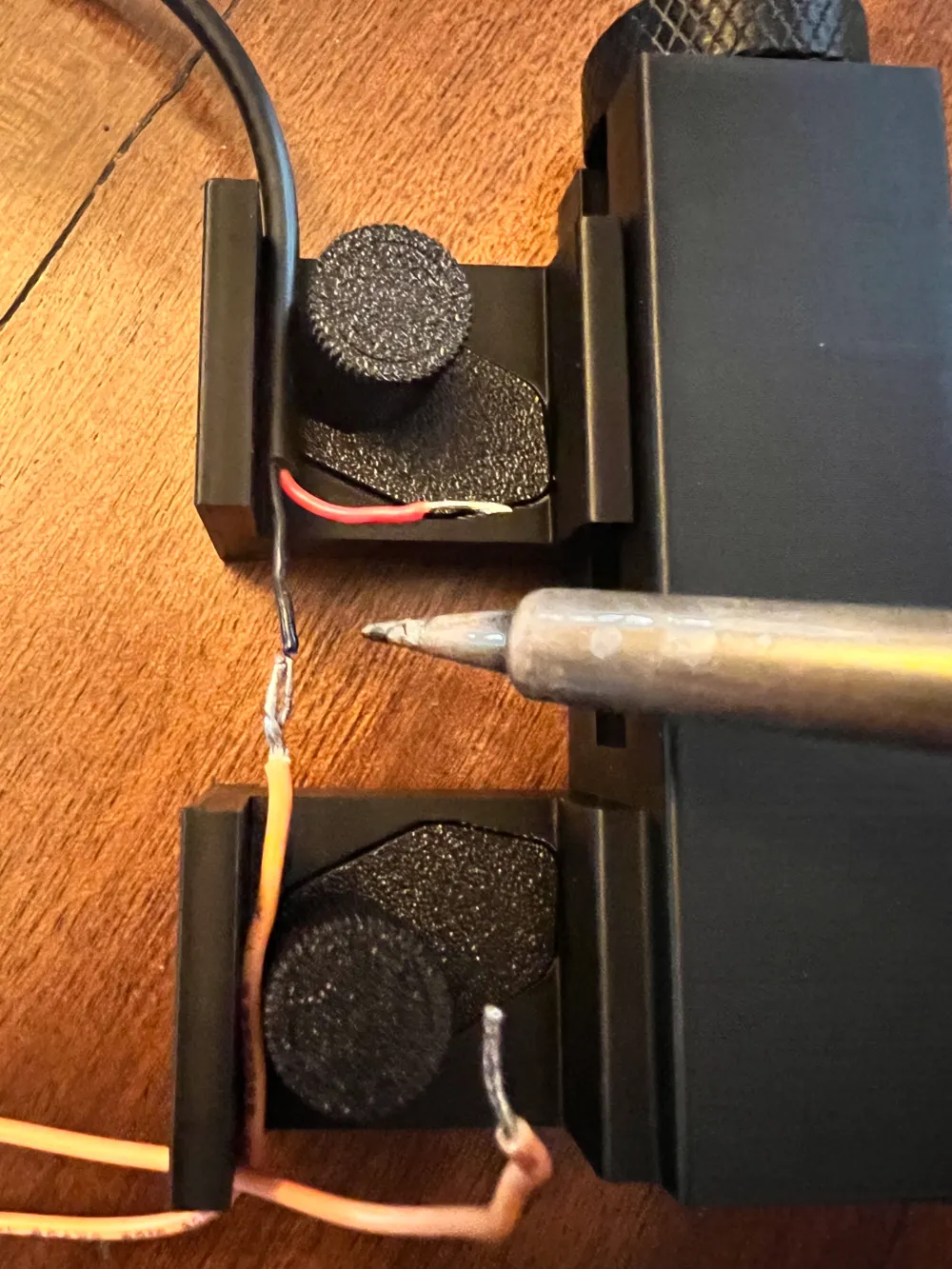 Soldering clamp / clip by digitalpoint - MakerWorld