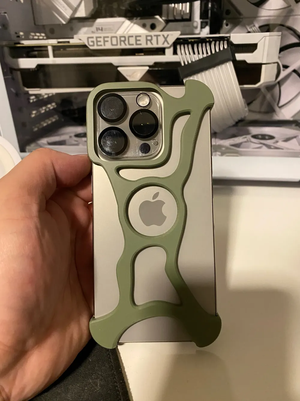 iPhone 16 Pro Skeleton Case - Free 3D Print Model - MakerWorld