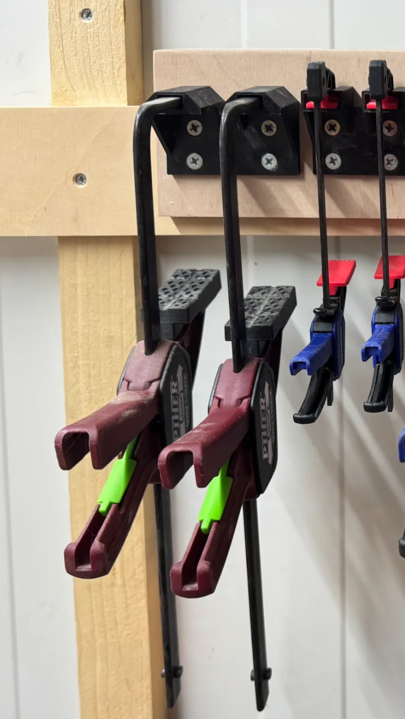 Guide Rail Clamps - Wall Mount / Holder by Tobi5000MakerWorld: Download ...