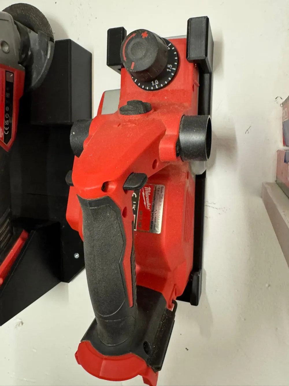 Milwaukee M18 planer holder by Jonahockey MakerWorld: Download Free 3D ...