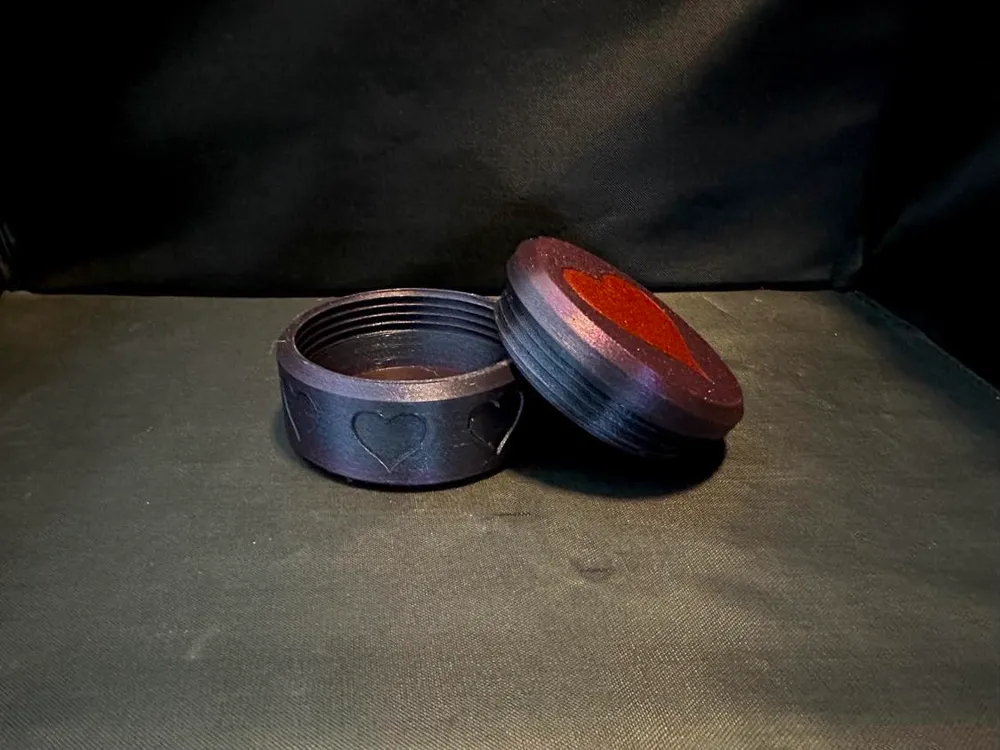 Queen Of Hearts Threaded Container - 75mm by BATTCAVE MakerWorld ...