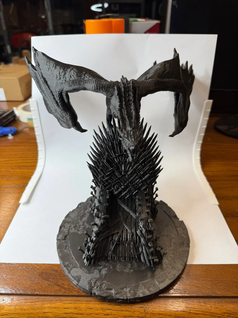 Iron Throne with dragon Remixed by Basso_Nicholas MakerWorld: Download ...